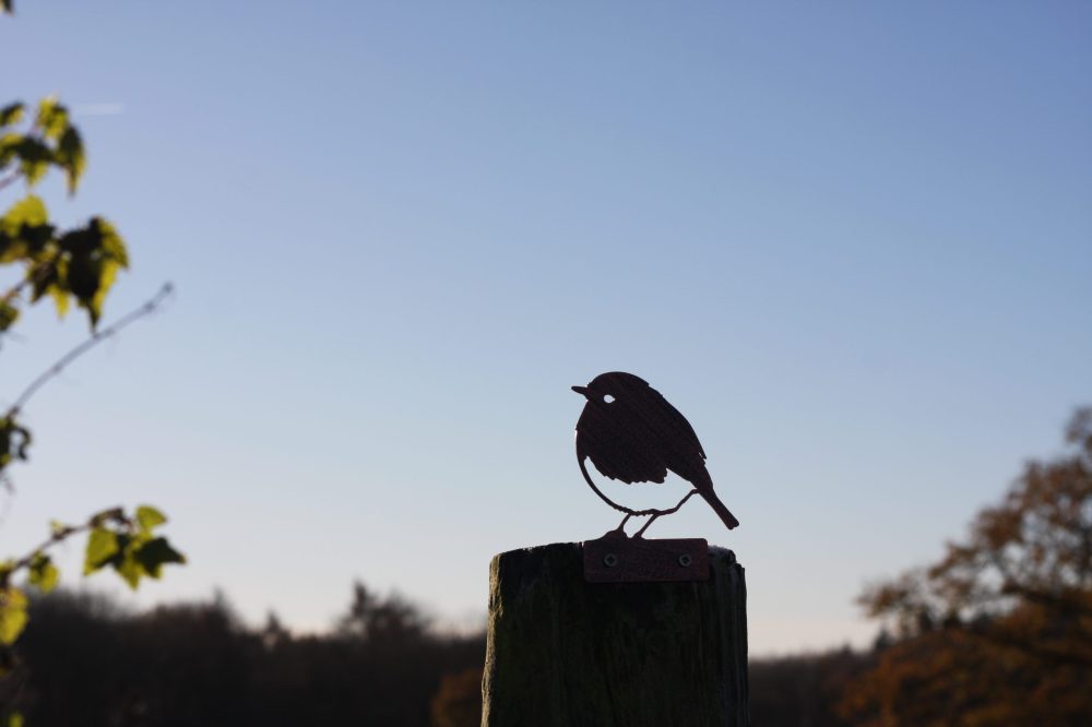 Robin Fence Topper - Ornamental Classics