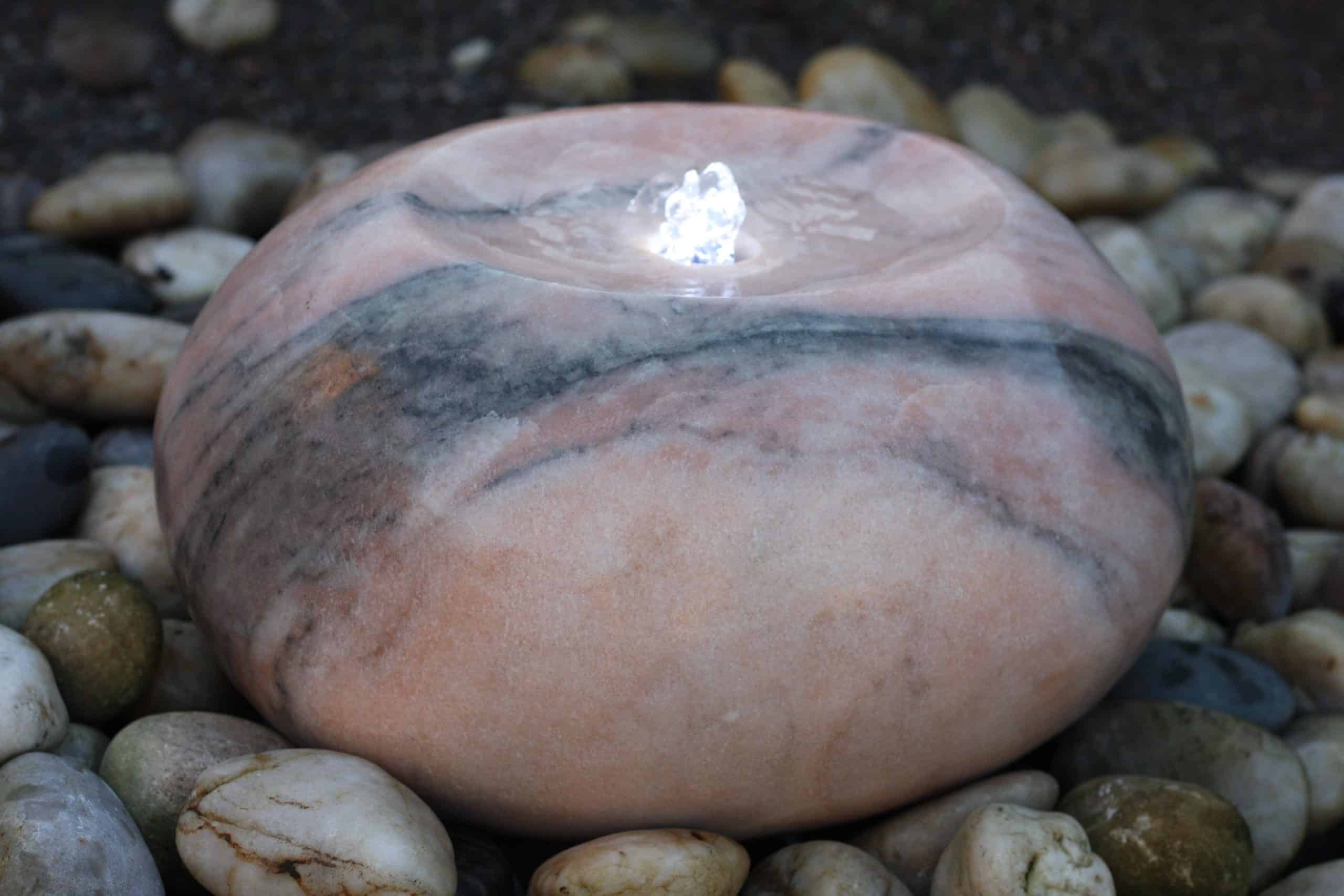 Curved bench in beige granite 5026b