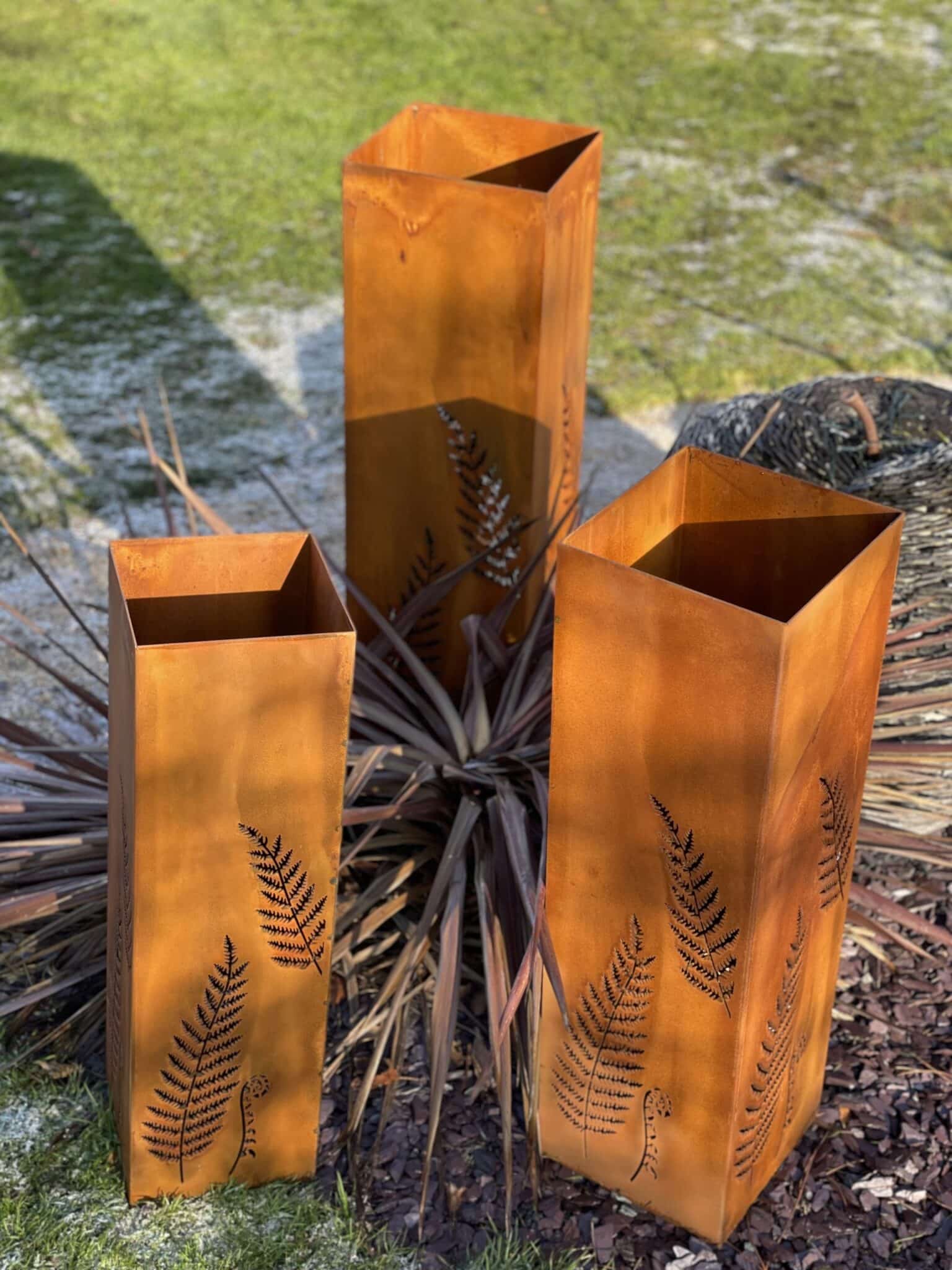 Corten Steel Fine Fern Leaf Columns | Set of 3 – Ornamental Classics